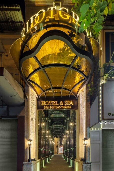 Peridot Grand Luxury Boutique Hotel, Hanoi | kimkim